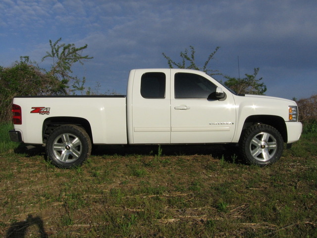 Biggest tire for a level nnbs with stock 20's? | GMC Truck Forum