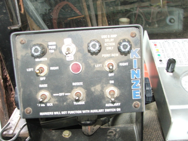 Kinze electric control pic for Red Reaper - General Chat - Red Power ...