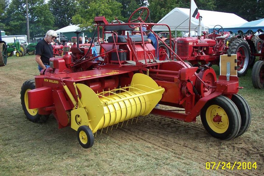 Self propelled baler - Yesterday's Tractors