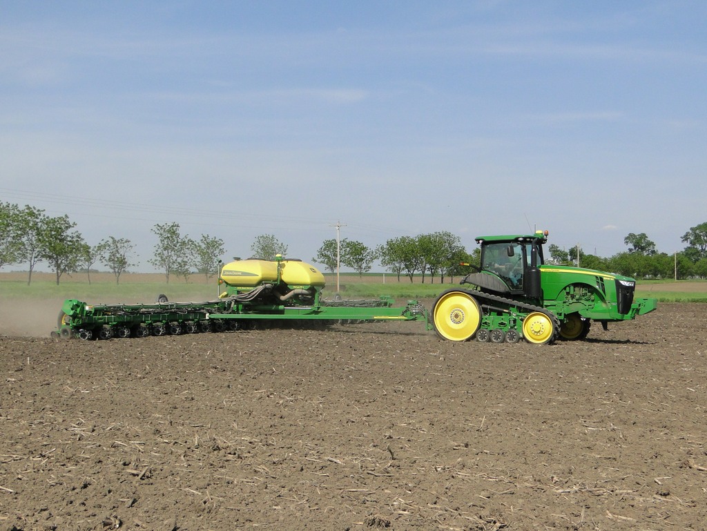 Viewing a thread - Tracks vs tires on 500+ HP tractor