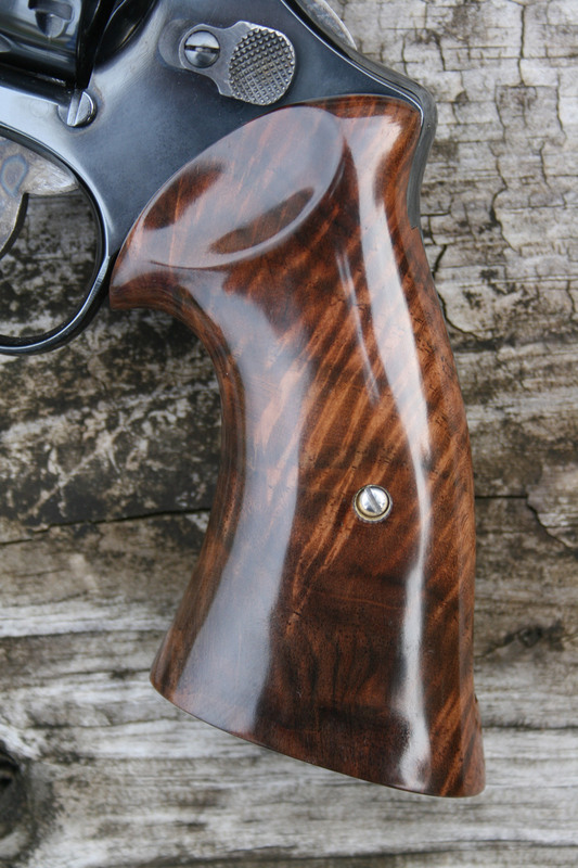 Custom Grips Gallery | Sixgunner.org