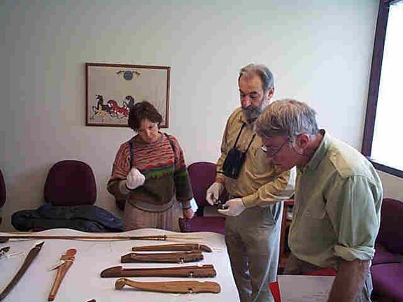 Inuit Atlatls....? - PaleoPlanet