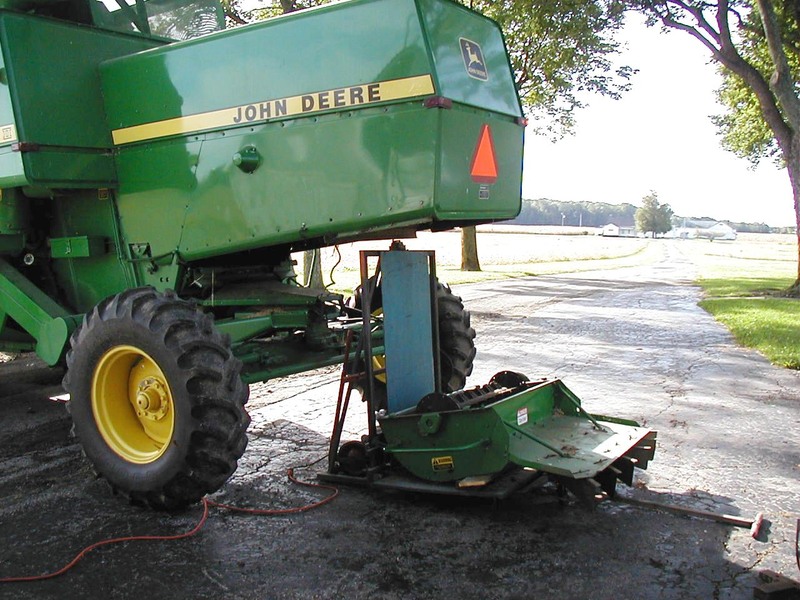 Viewing a thread - John Deere 4400 combine straw chopper question