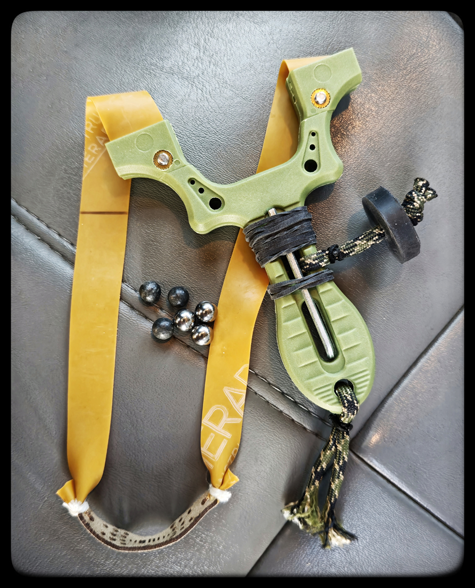 Shooting My Green Pee Wee --- A Fun light Sling ! | Slingshots Forum