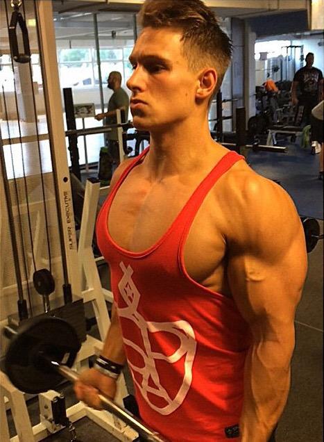 Men Without Sleeves - Page 37 - Bodybuilders Inc.